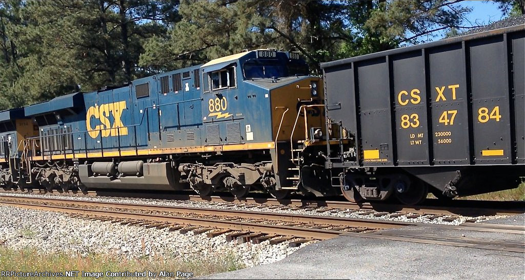 CSX ES44AC-H 880